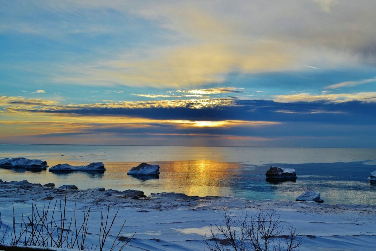 The Top 6 Lakes to Visit for Amazing Sunsets - Lake Access