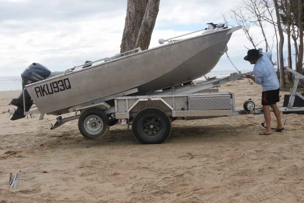 How to Choose the Right Boat Trailer: Dimensions, Types, and More ...